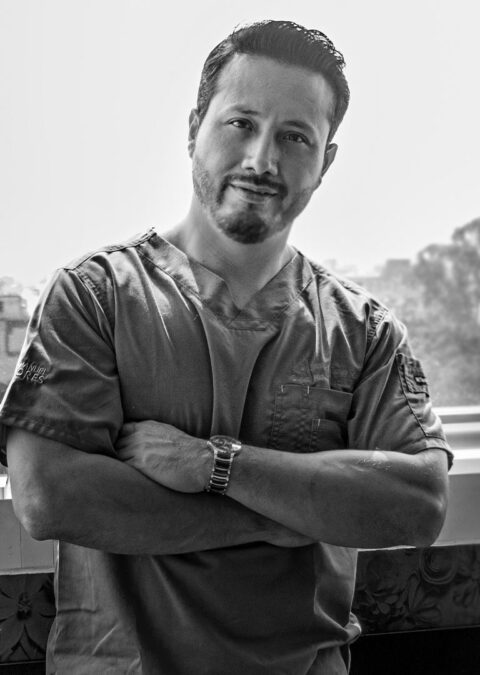 Dr. Emmanuel Flores | Cirugía Plástica